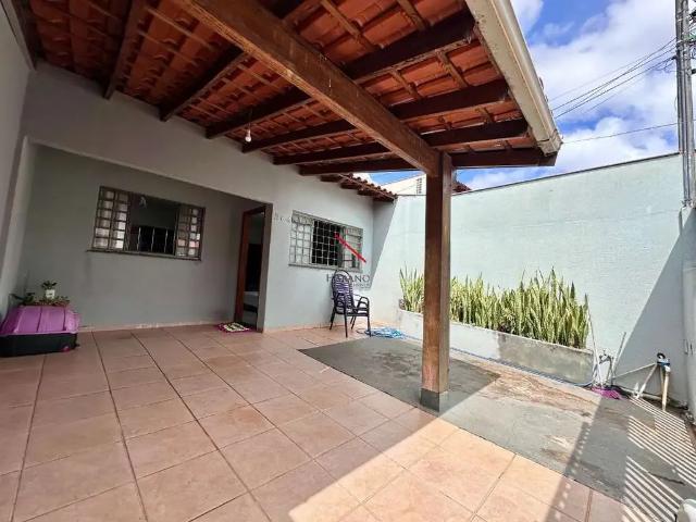Casa / Sobrado para Venda em Londrina/PR Residencial Veneza 3 Quartos