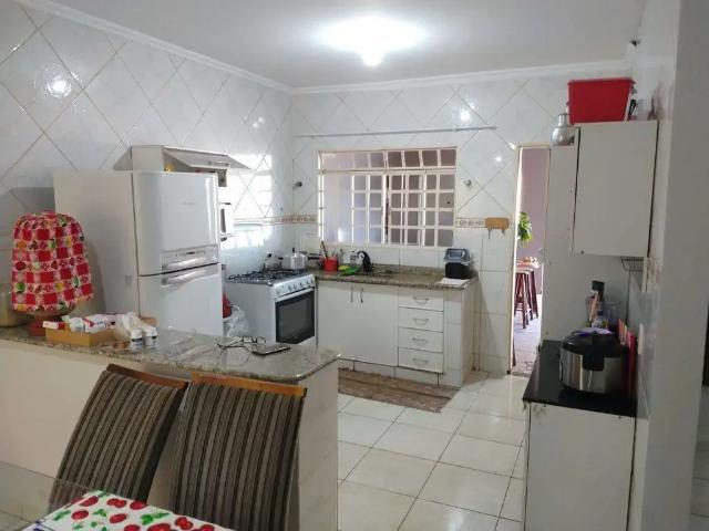 Casa / Sobrado para Venda em Londrina/PR São Pedro 4 Quartos