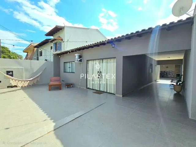Casa / Sobrado para Venda em Londrina/PR São Pedro 3 Quartos