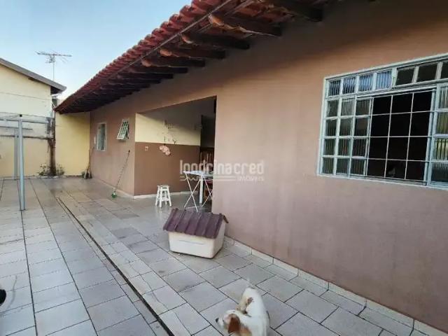 Casa / Sobrado para Venda em Londrina/PR São Pedro 3 Quartos