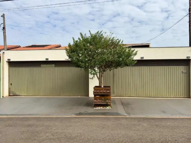 Casa / Sobrado para Venda em Londrina/PR San Fernando 4 Quartos