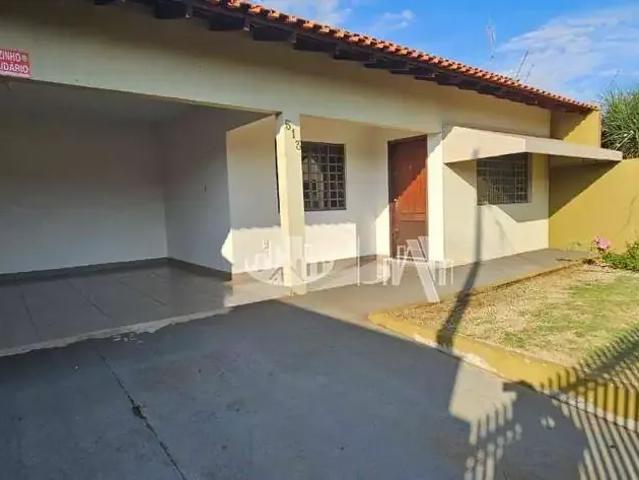 Casa / Sobrado para Venda em Londrina/PR San Fernando 3 Quartos