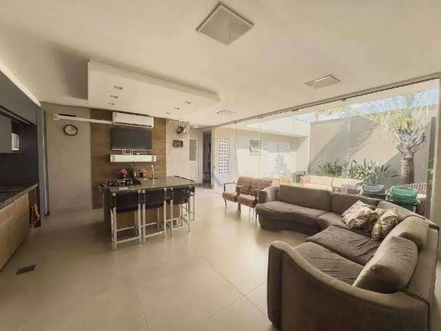 Casa / Sobrado para Venda em Londrina/PR San Remo 4 Quartos