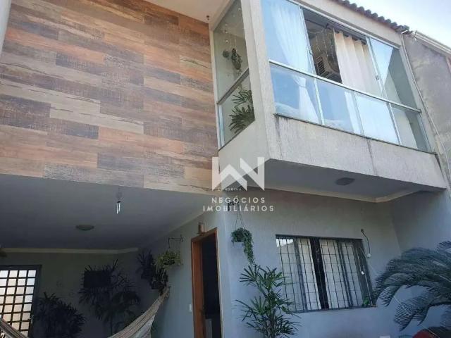 Casa / Sobrado para Venda em Londrina/PR Santa Mônica 3 Quartos