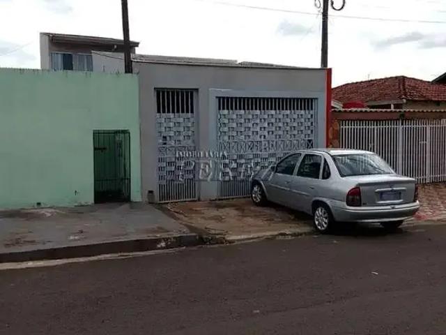 Casa / Sobrado para Venda em Londrina/PR Santa Joana 3 Quartos