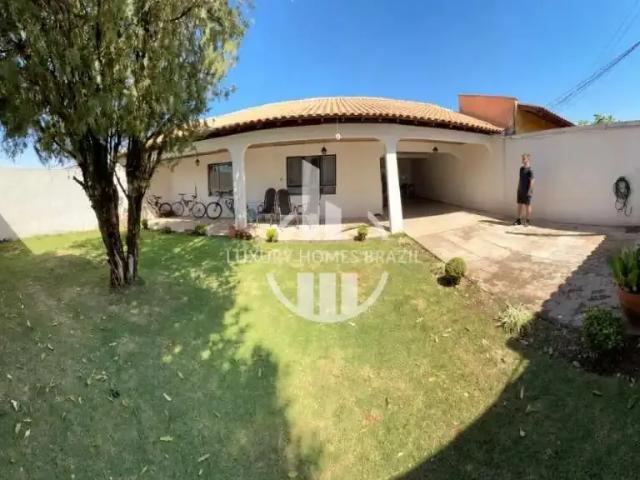 Casa / Sobrado para Venda em Londrina/PR Santa Rita 2 3 Quartos