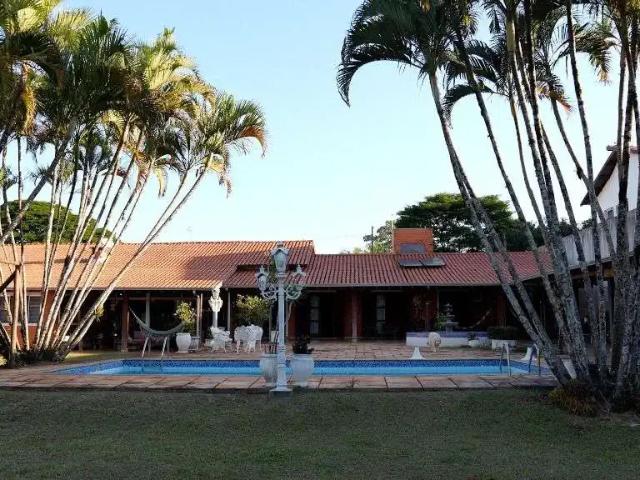 Casa / Sobrado para Venda em Londrina/PR Tucano 4 Quartos