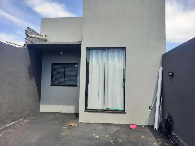 Casa / Sobrado para Venda em Londrina/PR Tarobá 2 Quartos