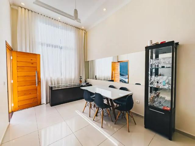 Casa / Sobrado para Venda em Londrina/PR Terra Bonita 3 Quartos