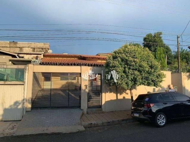 Casa / Sobrado para Venda em Londrina/PR Vila Casoni 3 Quartos