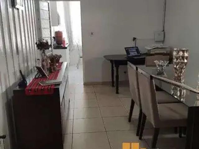 Casa / Sobrado para Venda em Londrina/PR Vila Casoni 3 Quartos