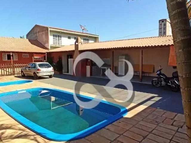 Casa / Sobrado para Venda em Londrina/PR Vila Brasil 4 Quartos