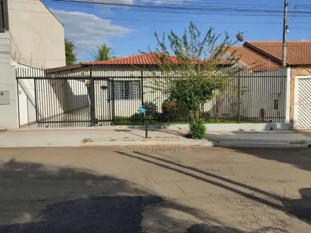 Casa / Sobrado para Venda em Londrina/PR Vila Goes 3 Quartos