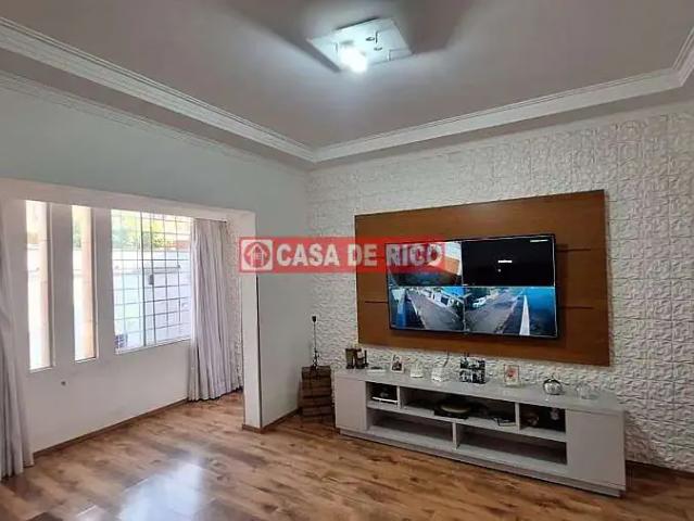 Casa / Sobrado para Venda em Londrina/PR Vila Larsen 1 3 Quartos