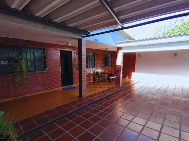 Casa / Sobrado para Venda em Londrina/PR Vila Rodrigues 4 Quartos