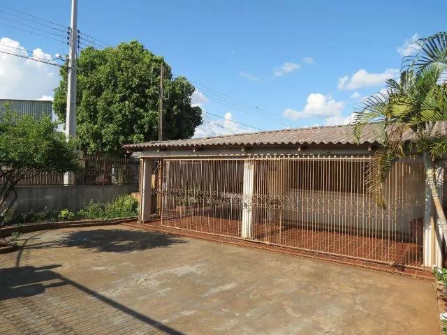 Casa / Sobrado para Venda em Londrina/PR Waldemar Hauer 3 Quartos