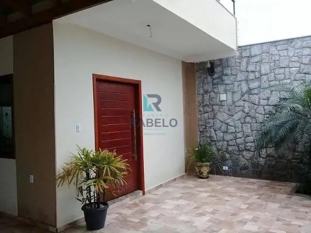 Casa / Sobrado para Venda em Lorena/SP Vila São Roque 5 Quartos