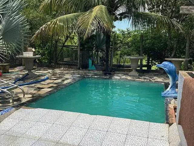 Casa / Sobrado para Venda em Lorena/SP Aterrado 4 Quartos