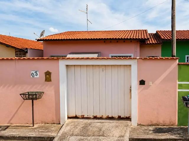 Casa / Sobrado para Venda em Lorena/SP Aterrado