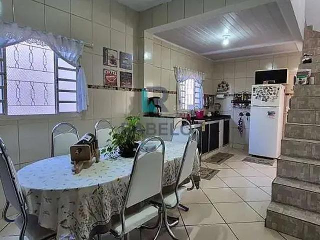 Casa / Sobrado para Venda em Lorena/SP Cruz 3 Quartos