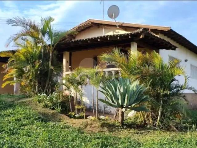 Casa / Sobrado para Venda em Louveira/SP Faixa Azul 3 Quartos