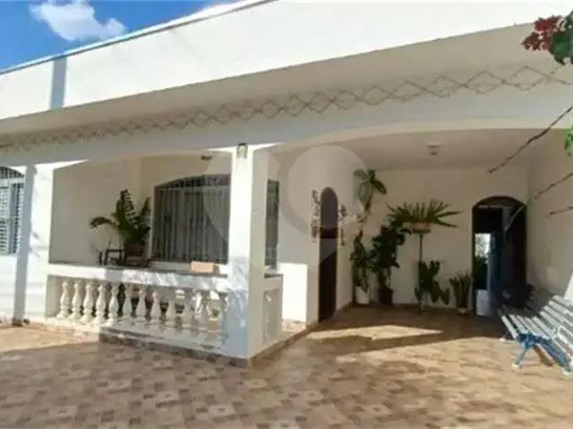 Casa / Sobrado para Venda em Louveira/SP Vila Bossi 4 Quartos