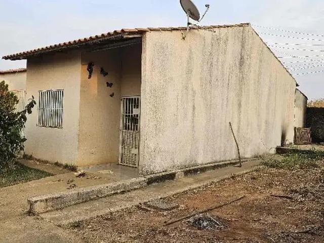 Casa / Sobrado para Venda em Luziânia/GO Mansões de Recreio Estrela Dalva IV 2 Quartos