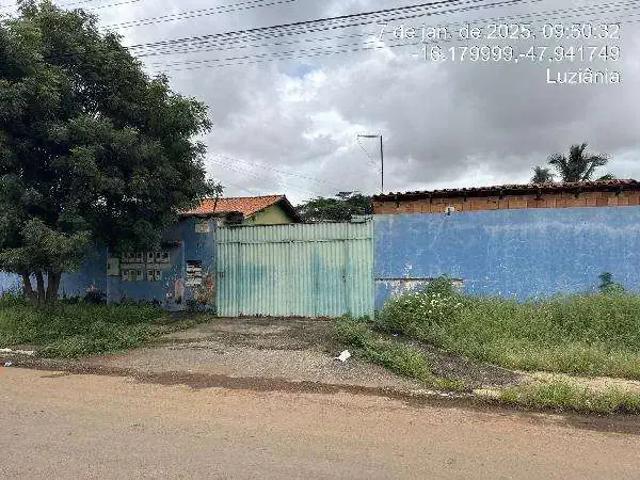 Casa / Sobrado para Venda em Luziânia/GO Mansões de Recreio Estrela Dalva IV 2 Quartos