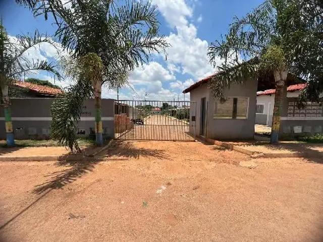 Casa / Sobrado para Venda em Luziânia/GO Chácaras Marajoara 2 Quartos