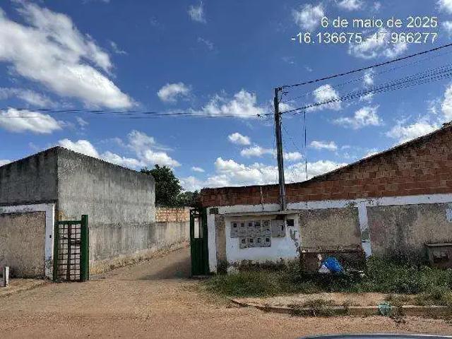 Casa / Sobrado para Venda em Luziânia/GO Chácaras Marajoara 2 Quartos