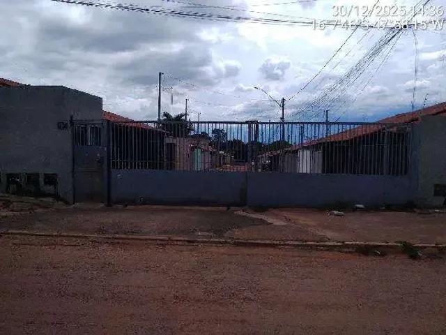 Casa / Sobrado para Venda em Luziânia/GO Chácaras Marajoara 2 Quartos