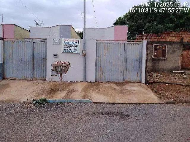 Casa / Sobrado para Venda em Luziânia/GO Cidade Industrial Fracaroli 2 Quartos
