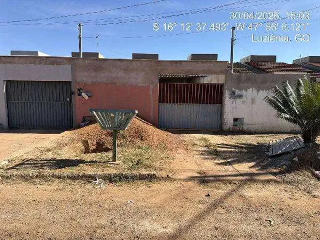 Casa / Sobrado para Venda em Luziânia/GO Parque Alvorada II 2 Quartos