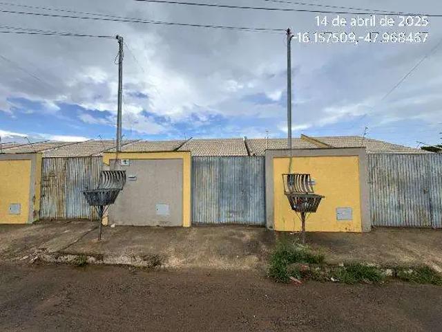 Casa / Sobrado para Venda em Luziânia/GO Parque Estrela Dalva IX 2 Quartos
