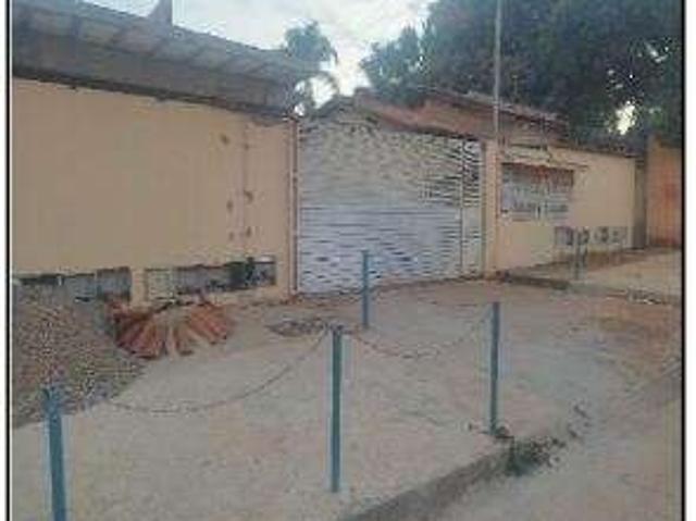 Casa / Sobrado para Venda em Luziânia/GO Parque Estrela Dalva IX 2 Quartos