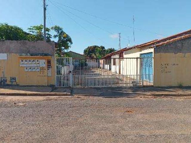 Casa / Sobrado para Venda em Luziânia/GO Parque Estrela Dalva III 2 Quartos
