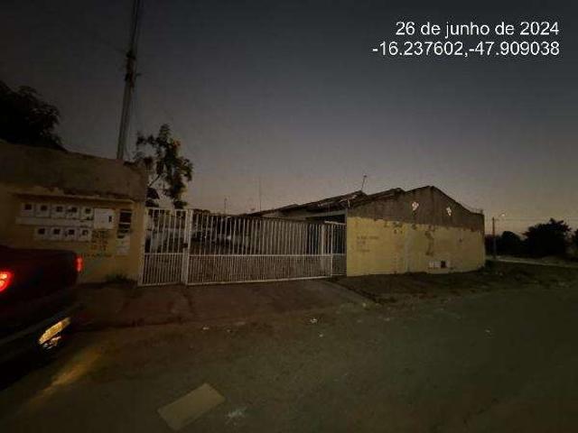 Casa / Sobrado para Venda em Luziânia/GO Parque Estrela Dalva III 2 Quartos