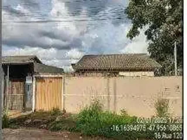 Casa / Sobrado para Venda em Luziânia/GO Parque Estrela Dalva X 2 Quartos
