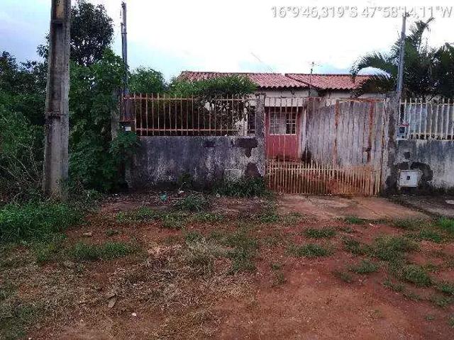 Casa / Sobrado para Venda em Luziânia/GO Parque Estrela Dalva X 2 Quartos