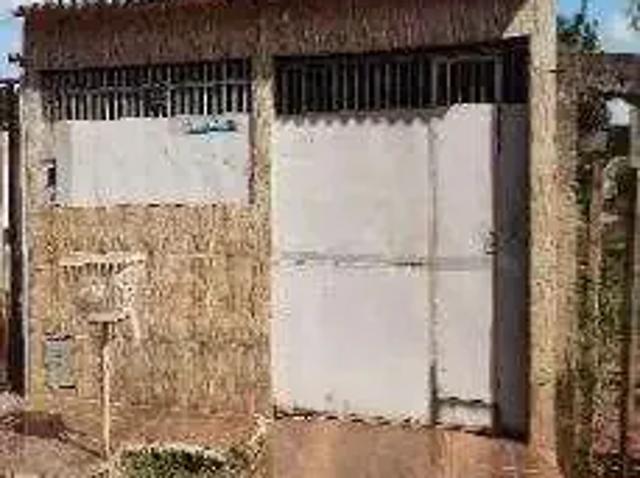 Casa / Sobrado para Venda em Luziânia/GO Parque Estrela Dalva X 2 Quartos