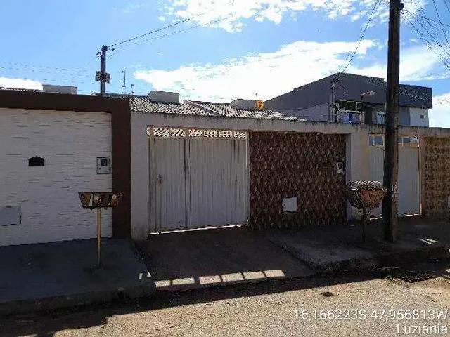 Casa / Sobrado para Venda em Luziânia/GO Parque Estrela Dalva X 2 Quartos