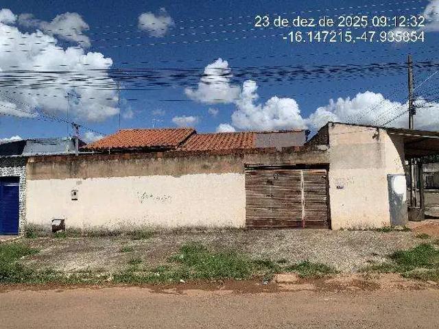 Casa / Sobrado para Venda em Luziânia/GO Parque Industrial Mingone 3 Quartos