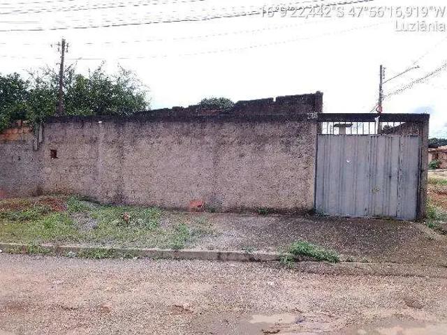 Casa / Sobrado para Venda em Luziânia/GO Parque Industrial São José 2 Quartos