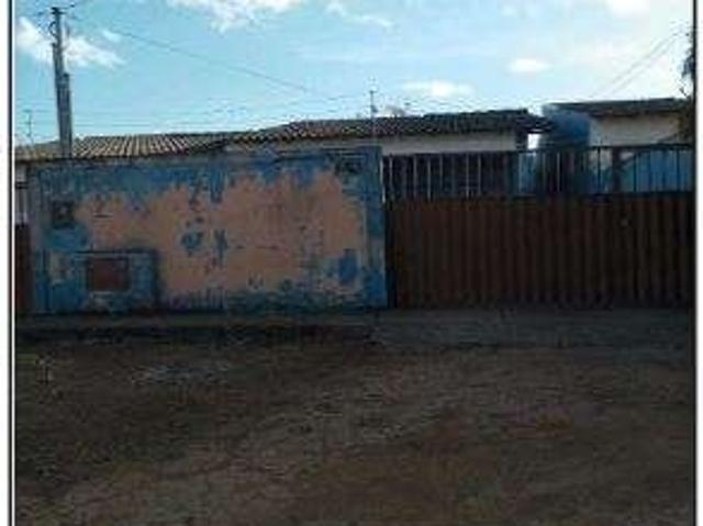 Casa / Sobrado para Venda em Luziânia/GO Parque JK 2 Quartos