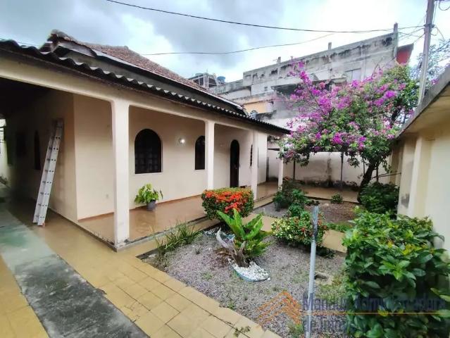 Casa / Sobrado para Venda em Manaus/AM Centro 4 Quartos