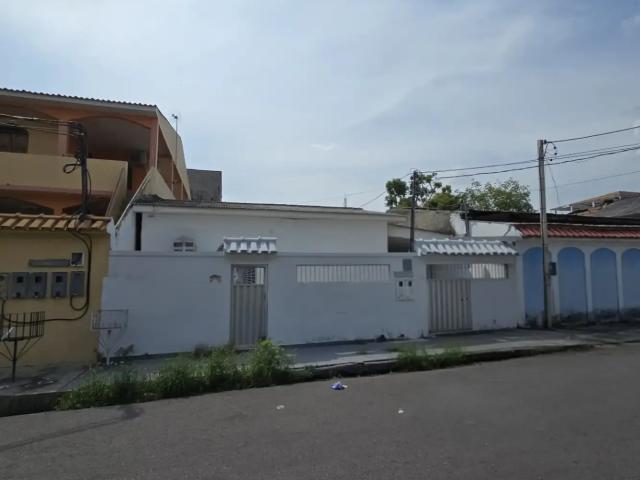 Casa / Sobrado para Venda em Manaus/AM Dom Pedro I 4 Quartos