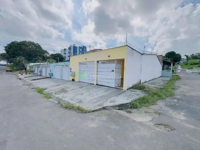 Casa / Sobrado para Venda em Manaus/AM Flores 2 Quartos