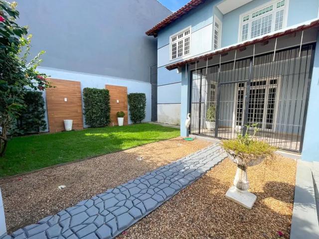 Casa / Sobrado para Venda em Manaus/AM Flores 4 Quartos