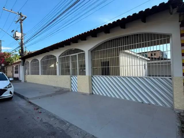 Casa / Sobrado para Venda em Manaus/AM Japiim 3 Quartos