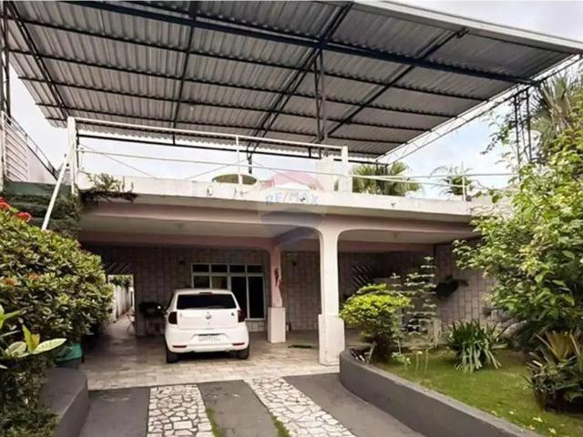 Casa / Sobrado para Venda em Manaus/AM Petrópolis 4 Quartos